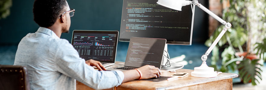 Comment bien débuter dans les métiers de l'informatique